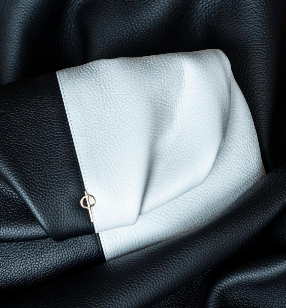 Two Colored Leda – Otrera Bags